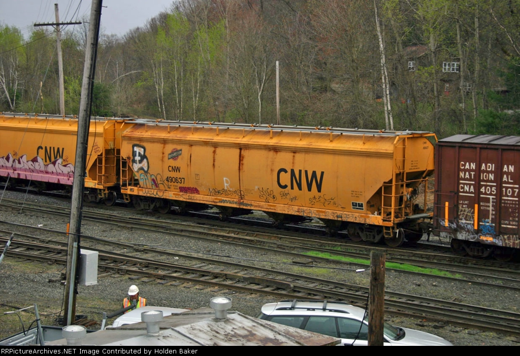 CNW 490637